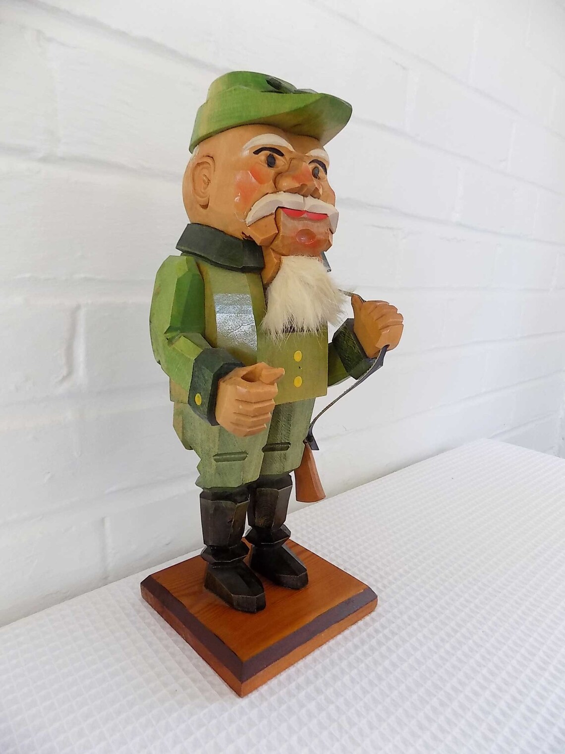 Wood Carved Hunter Nutcracker Figure Hergestellt Vintage | Etsy