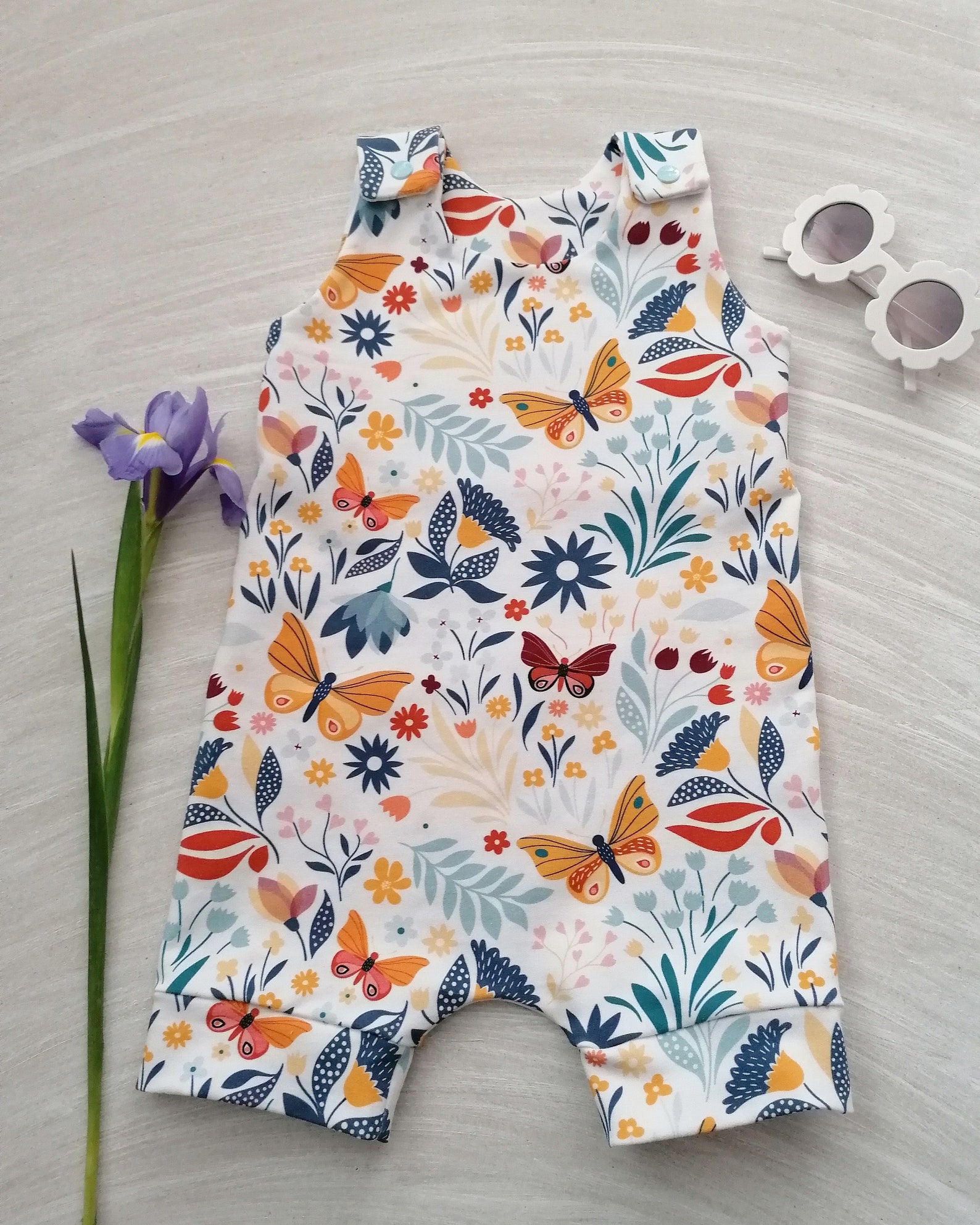 WONDER Short Romper Sewing Pattern and Tutorial PDF Projector - Etsy