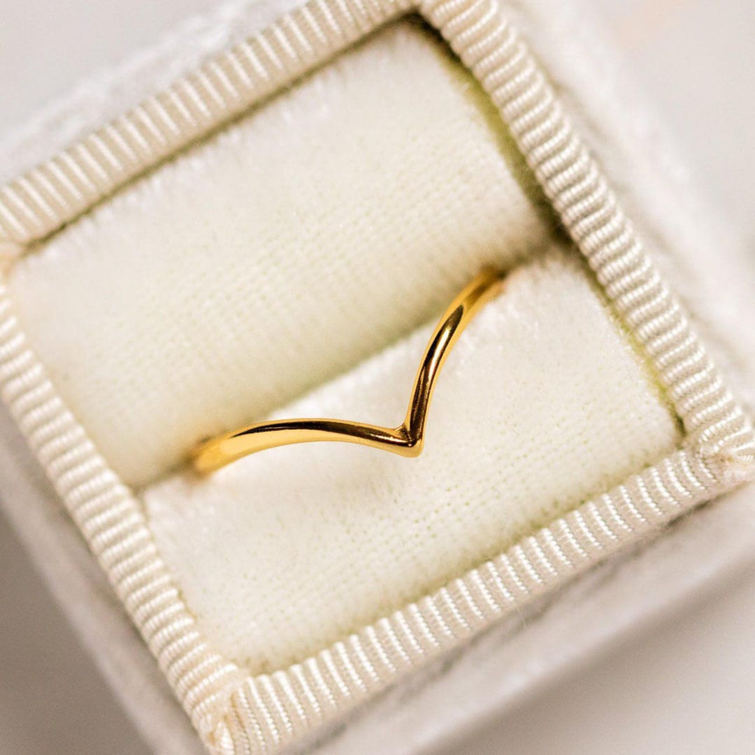 V Shape Stackable Midi Finger Ring, Chevron V Ring, Wishbone Engagement ...
