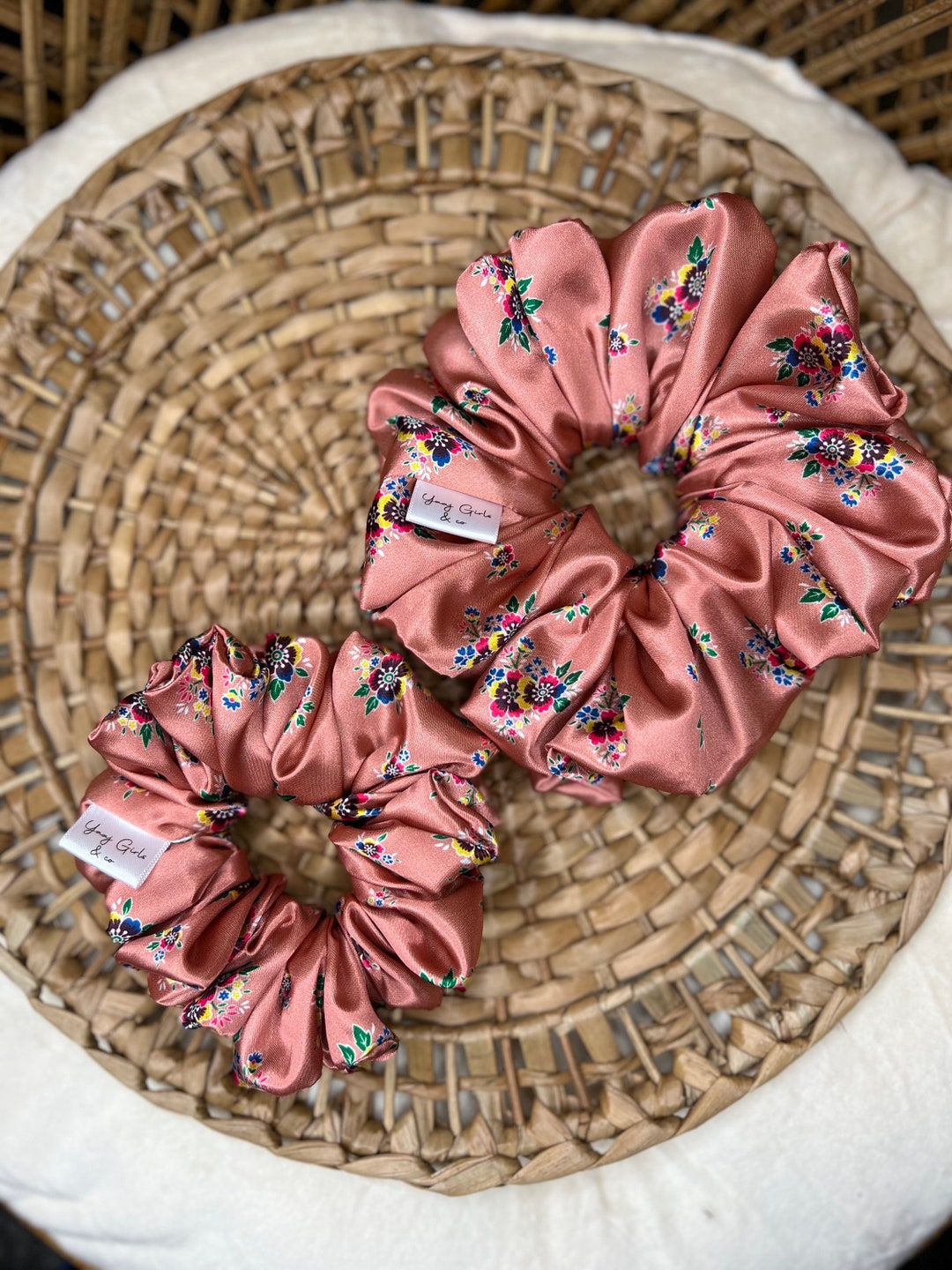 Hmong Lis Loos Floral Mauve XXL Scrunchie Hmong Satin Scrunchie AAIP ...