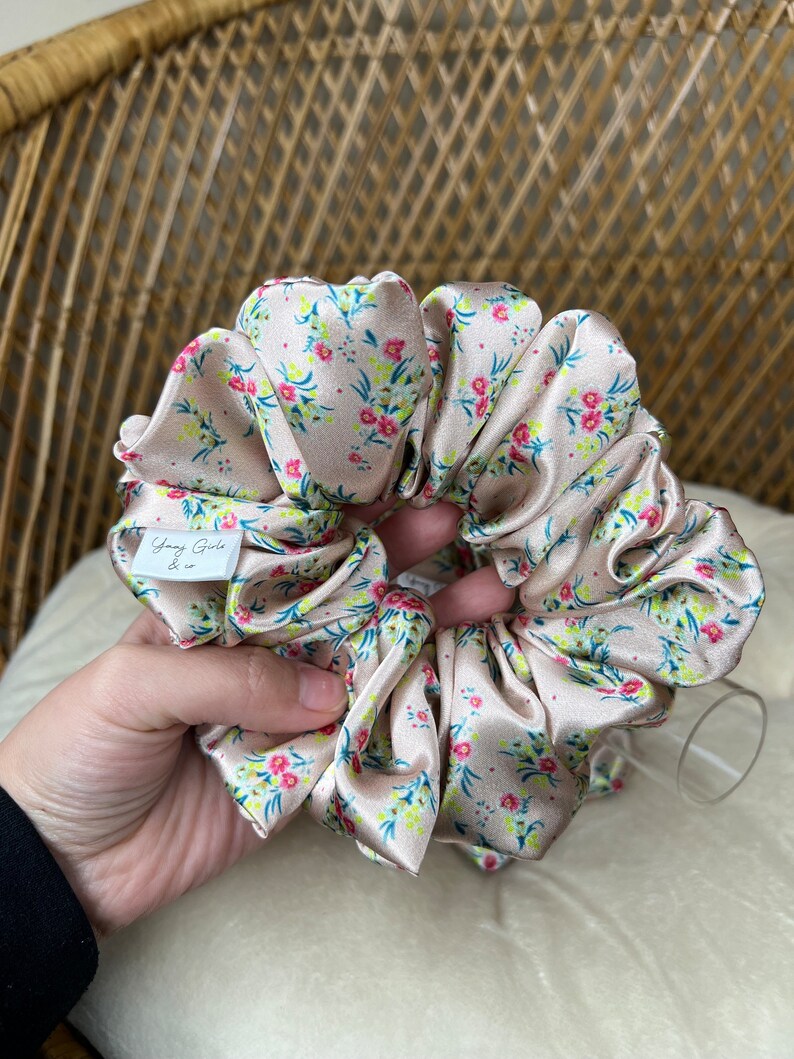 Hmong Lis Loos Pink UNICORN Floral XXL Scrunchie Hmong Satin Scrunchie ...
