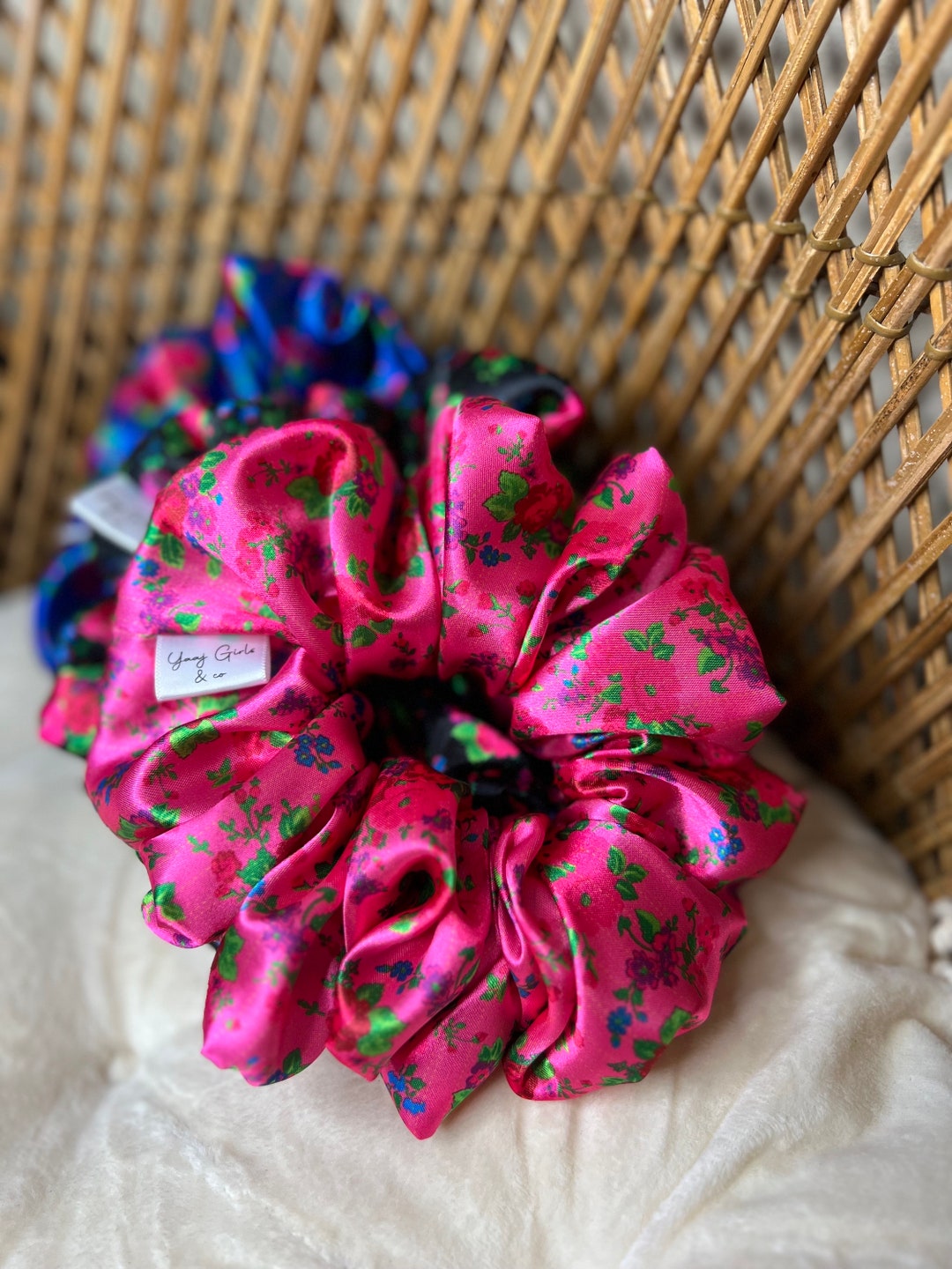 Hmong Lis Loos California Floral Pink XXL Scrunchie Hmong - Etsy