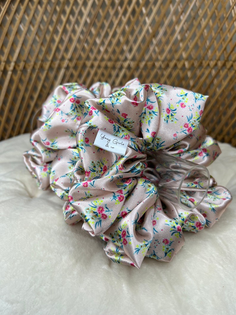 Hmong Lis Loos Pink UNICORN Floral XXL Scrunchie Hmong Satin Scrunchie ...