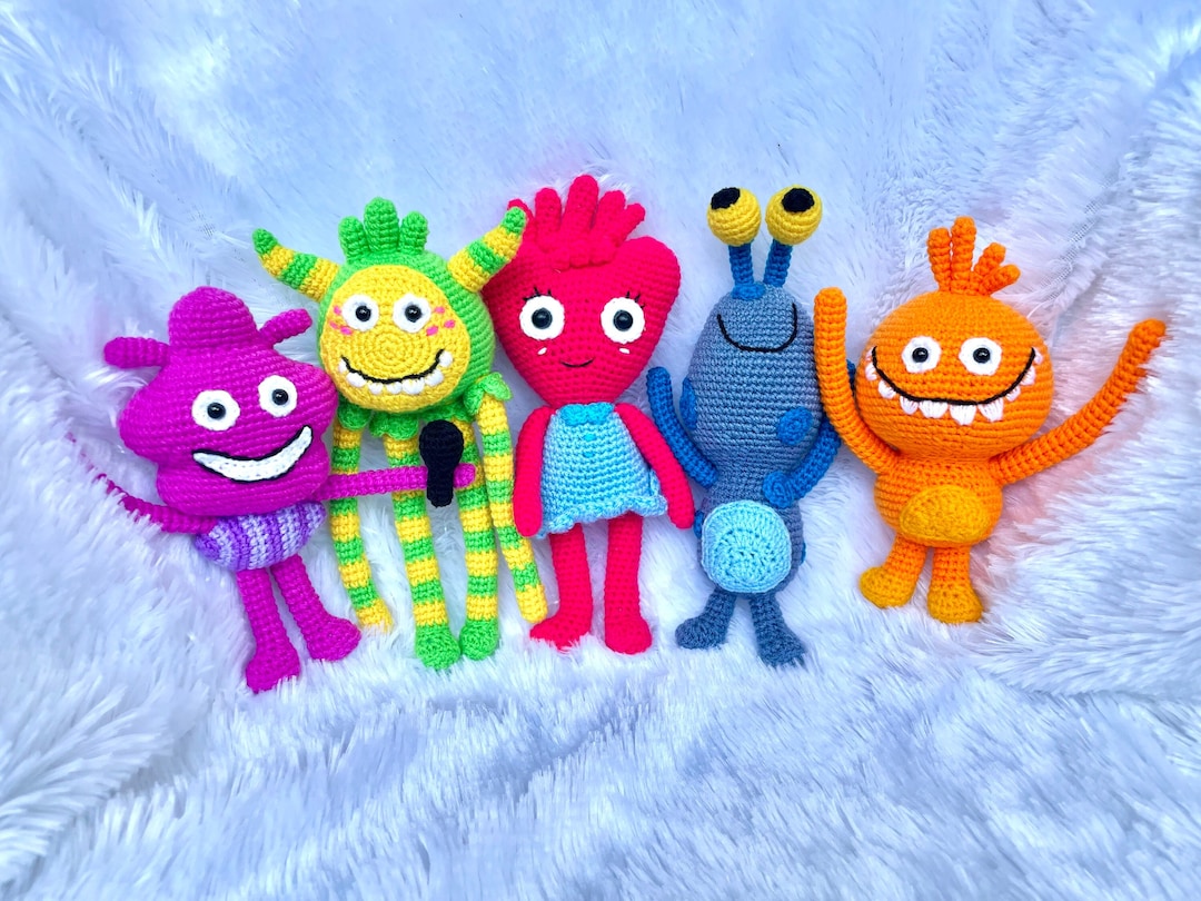 Crochet Dewey Molly Rizzo Strawberry and Jimmy Amigurumi Personalized ...