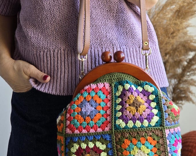 Cream Granny Crochet Clasp Purse Wooden Kiss Lock Clutch , Lined With ...