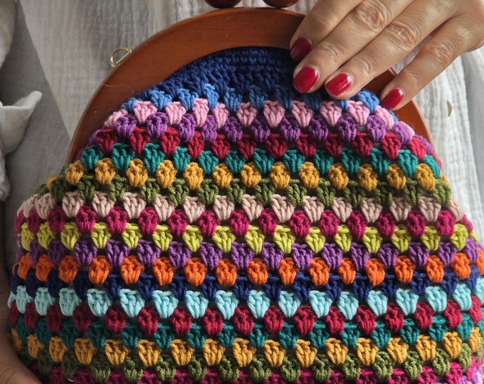 Navy Granny Crochet Clasp Purse - Wooden Kiss Lock Clutch , Lined With ...