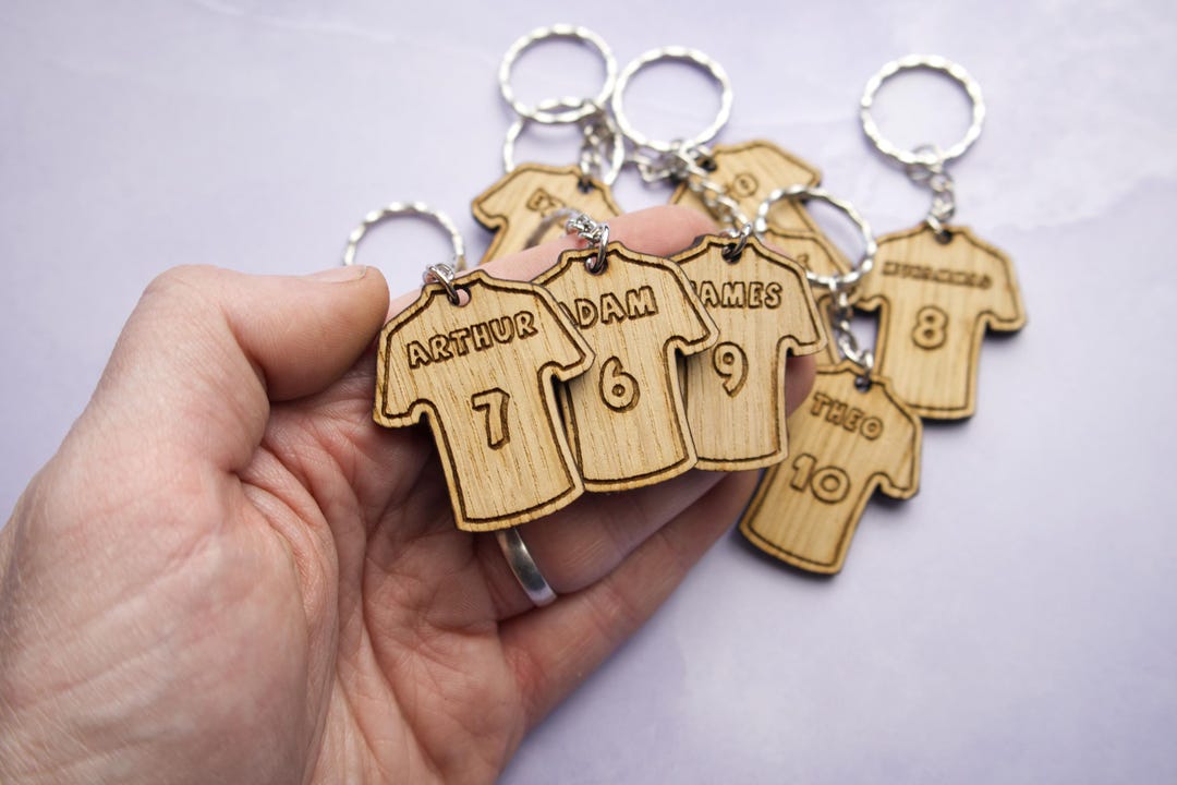 Football Shirt Keyrings - Personalised Football Keyring - Party Favors ...