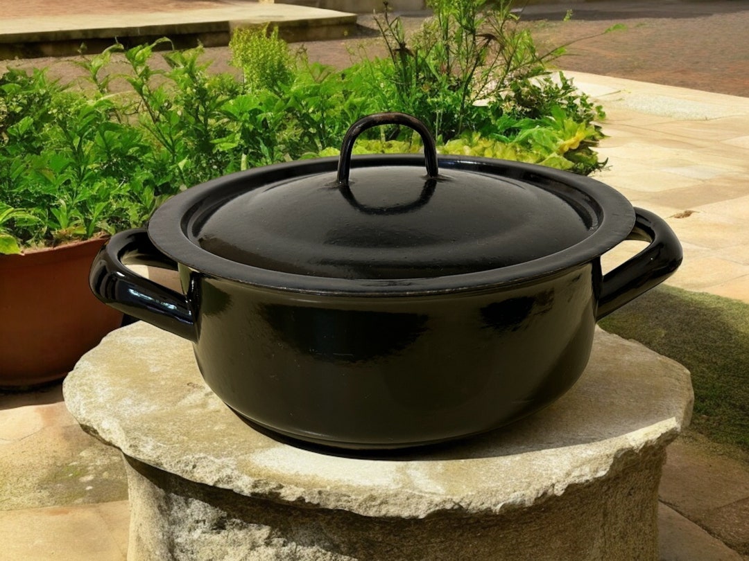 Old Cooking Pot Vintage Enamel Planter Enamel Pot Garden Decoration Pot ...