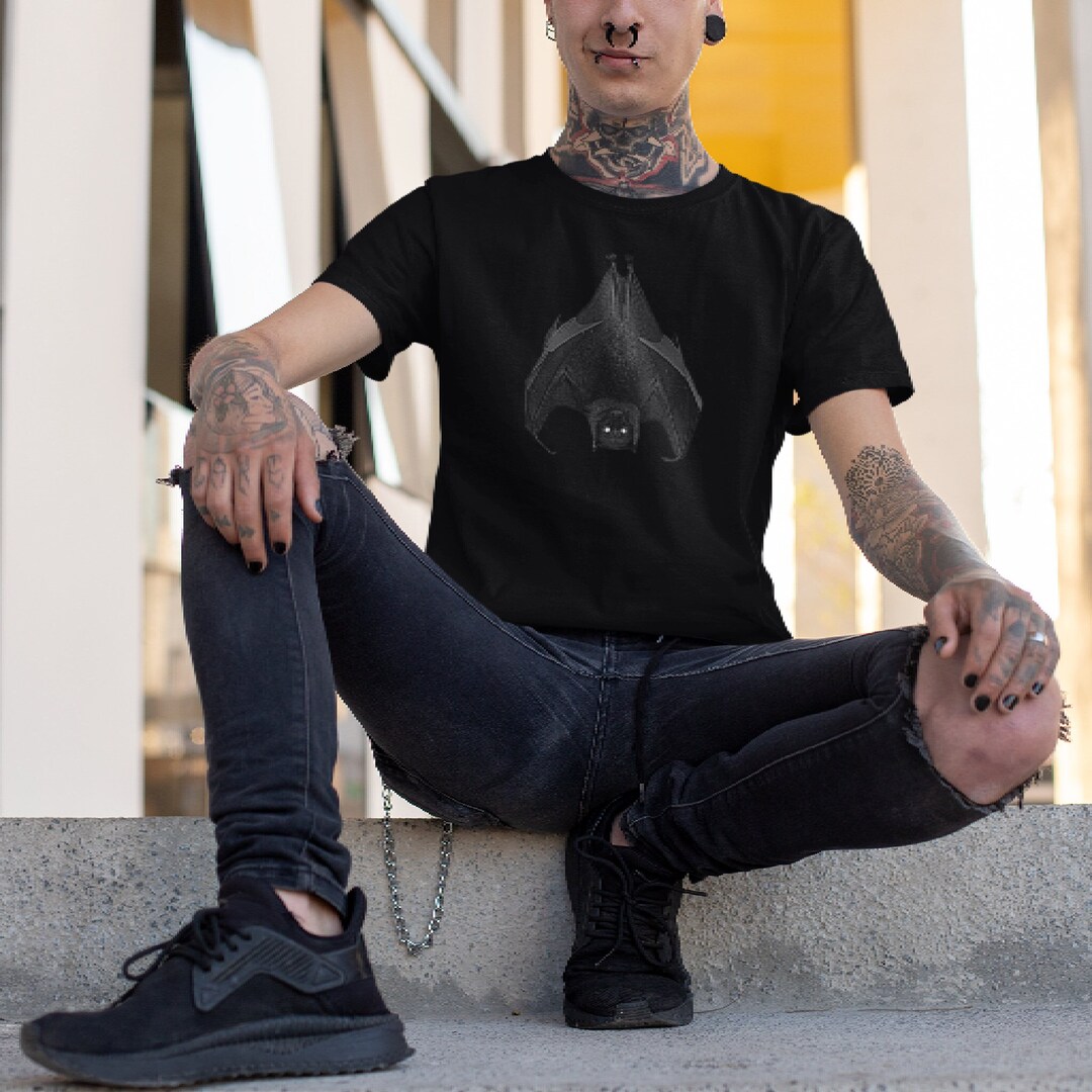 Bat Shirt, Mysterious Bat Eyes in the Dark Graphic Tee, Halloween ...