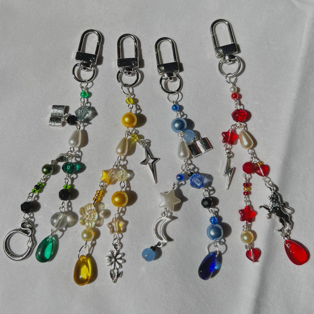 Wizard House Keychains - Etsy