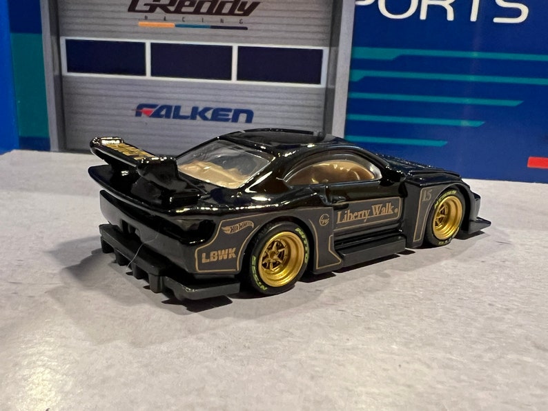 Hot Wheels Liberty Walk Nissan S15 Silvia Black With Gold Real Riders 6 ...