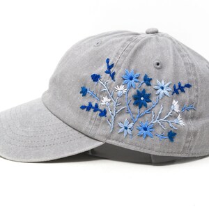 100% Cute Cotton Baseball Cap, Hand Embroidered Blue Flower Snake Hat ...