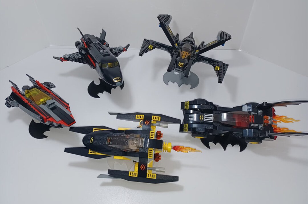Lego Batman Flight Display Stand Base- Batmobile, Batboat, Batwing, Etc ...