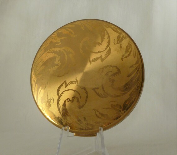 vintage vanity fair compact - Gem