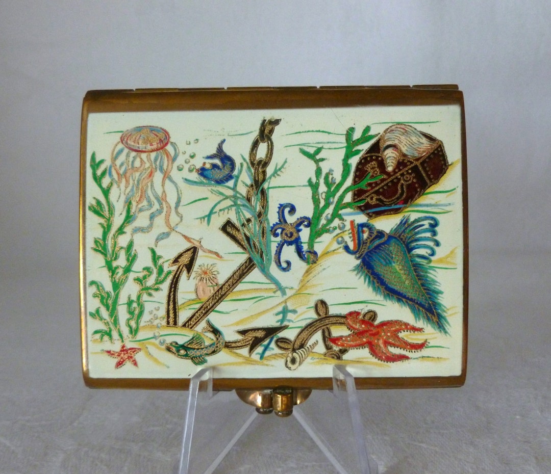 Super Rare Vintage Stratton Pontoon Compact With Undersea Design - Etsy