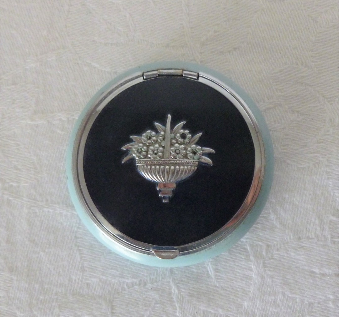 Beautiful Little Evans Tap Sift Powder and Rouge Compact With Flower ...