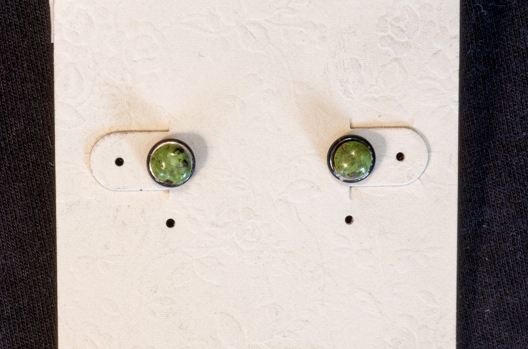 Gaspeit und Sterling Silber Ohrstecker - Etsy.de