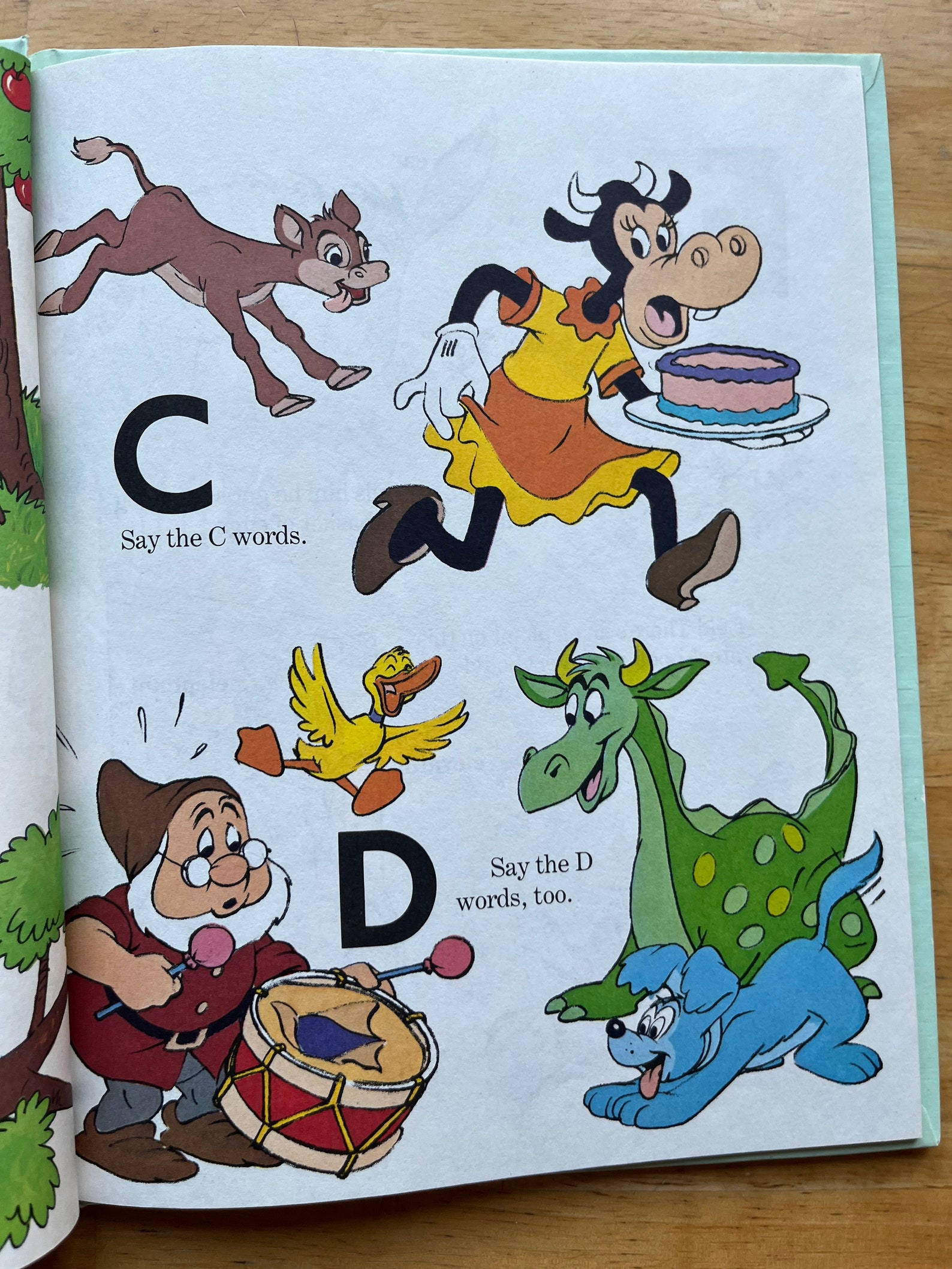 Walt Disney Alphabet A-Z (volume 1, Hardcover) - Etsy