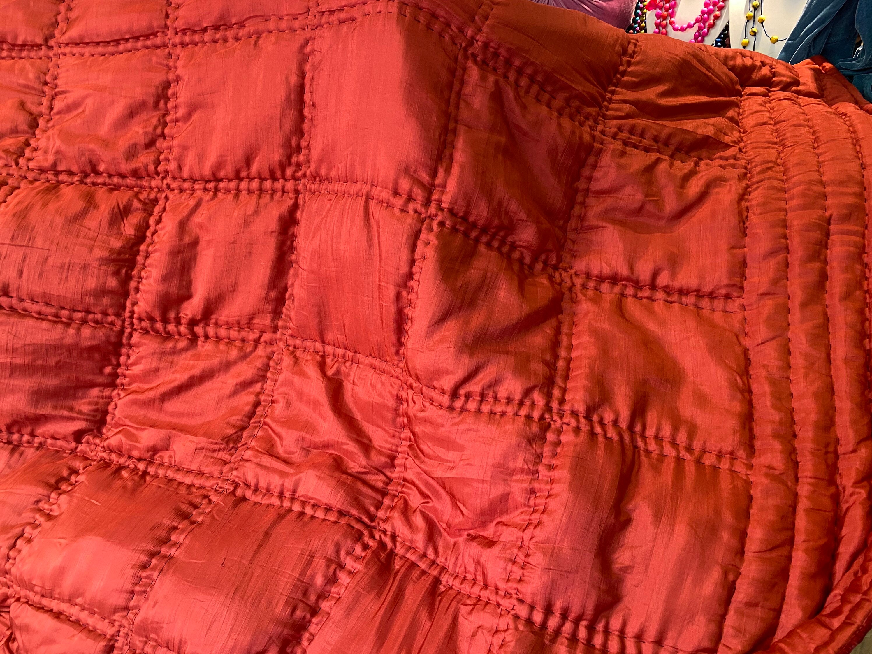 Luxury Silk Velvet Quilted Coverlet, Lightweight Comforter, Soft ...