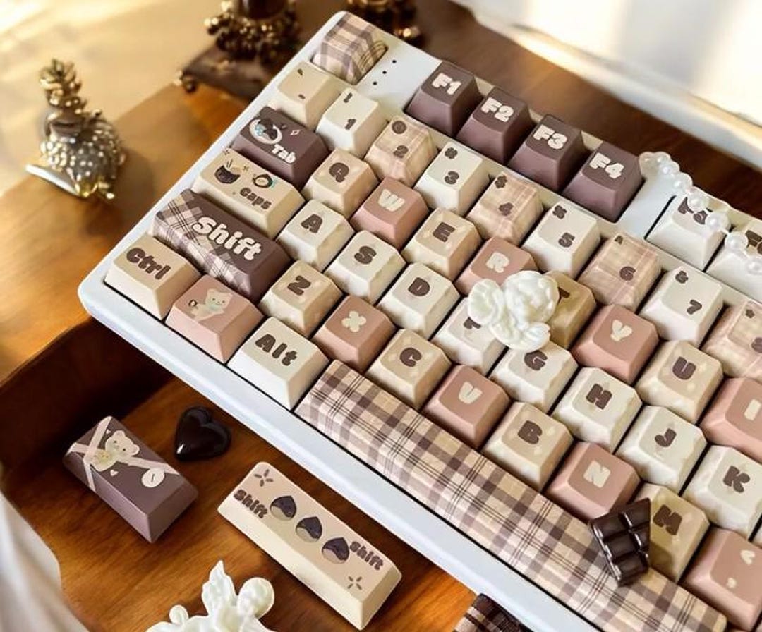 Chestnut Bear Cake Keycap Set - Cherry Profile - Beige Checkered ...