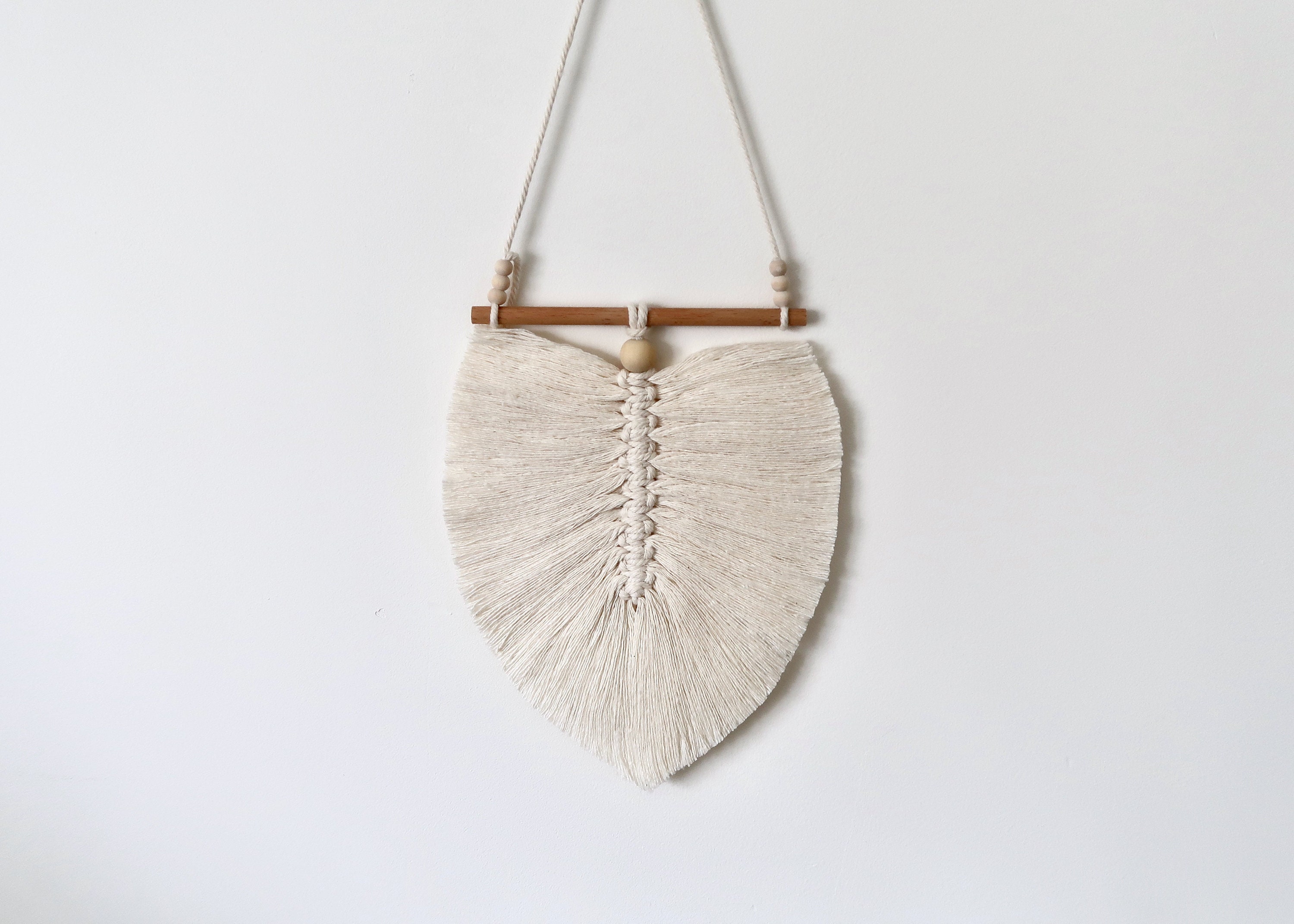 Single Feather Macrame Wall Hanging / Nursery Feather Decoration ...