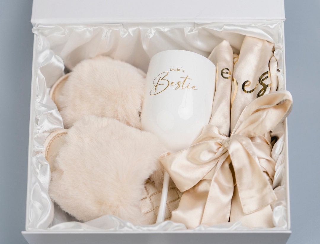 Gift Box Maid of Honor Champagne, Gold Maid of Honor Dressing Gown ...