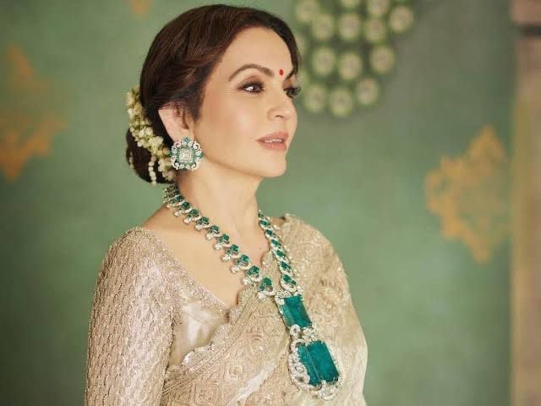 Nita Ambani Inspired Green Long Necklace / American Diamond Necklace - Etsy