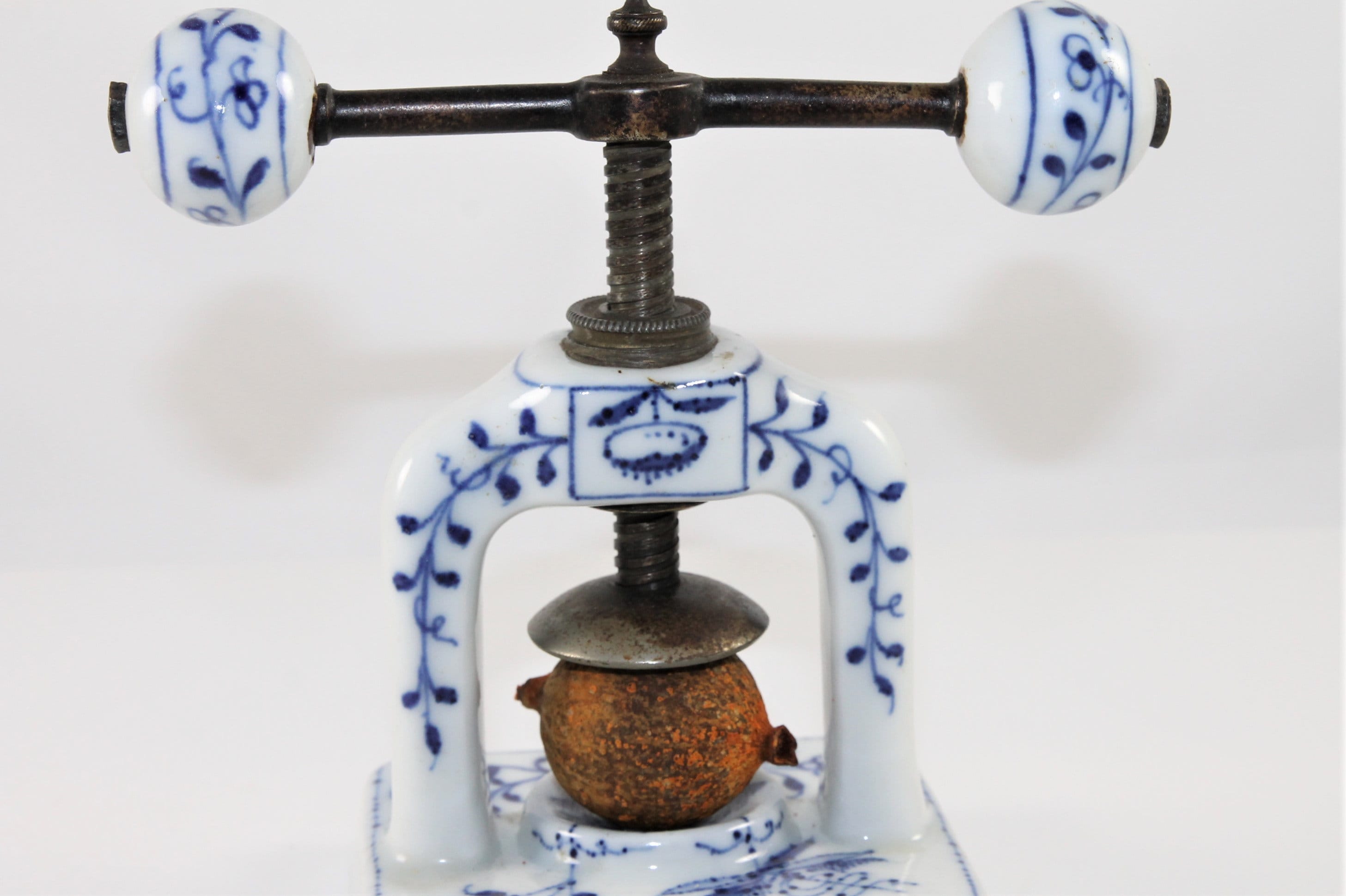 Antique Porcelain Meissen Nutcracker Screw/cascanveces - Etsy