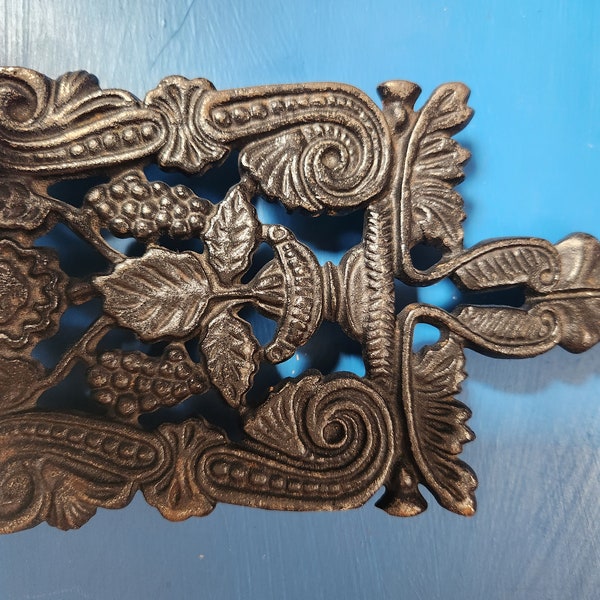 Wilton Cast Iron - Etsy