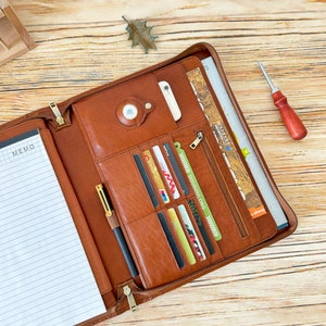 Left Handed Portfolio With AirTag Holder, Personalized Leather ...