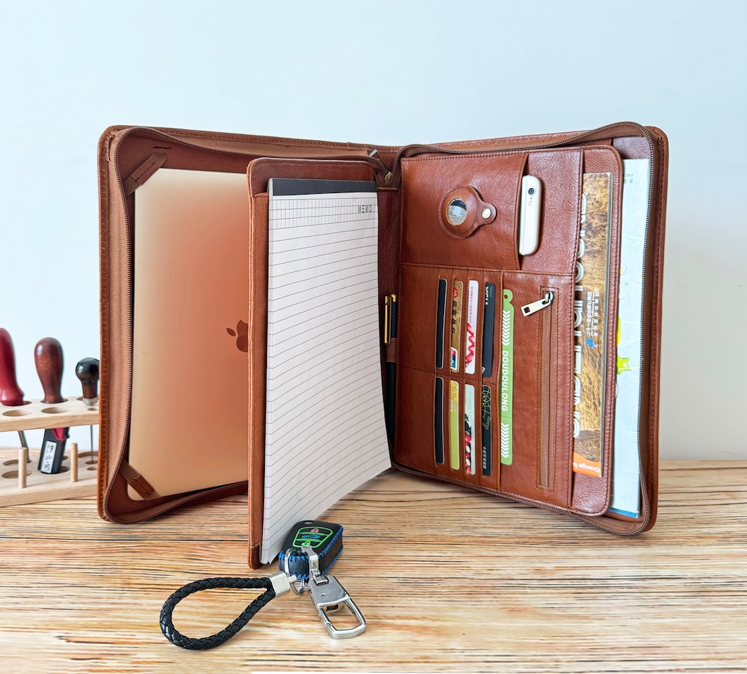 Left Handed Portfolio With AirTag Holder, Personalized Leather ...