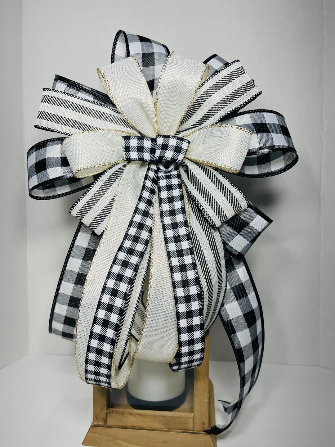 Beautiful Black and White Decorative Bow. Great as a Decorative Accent ...
