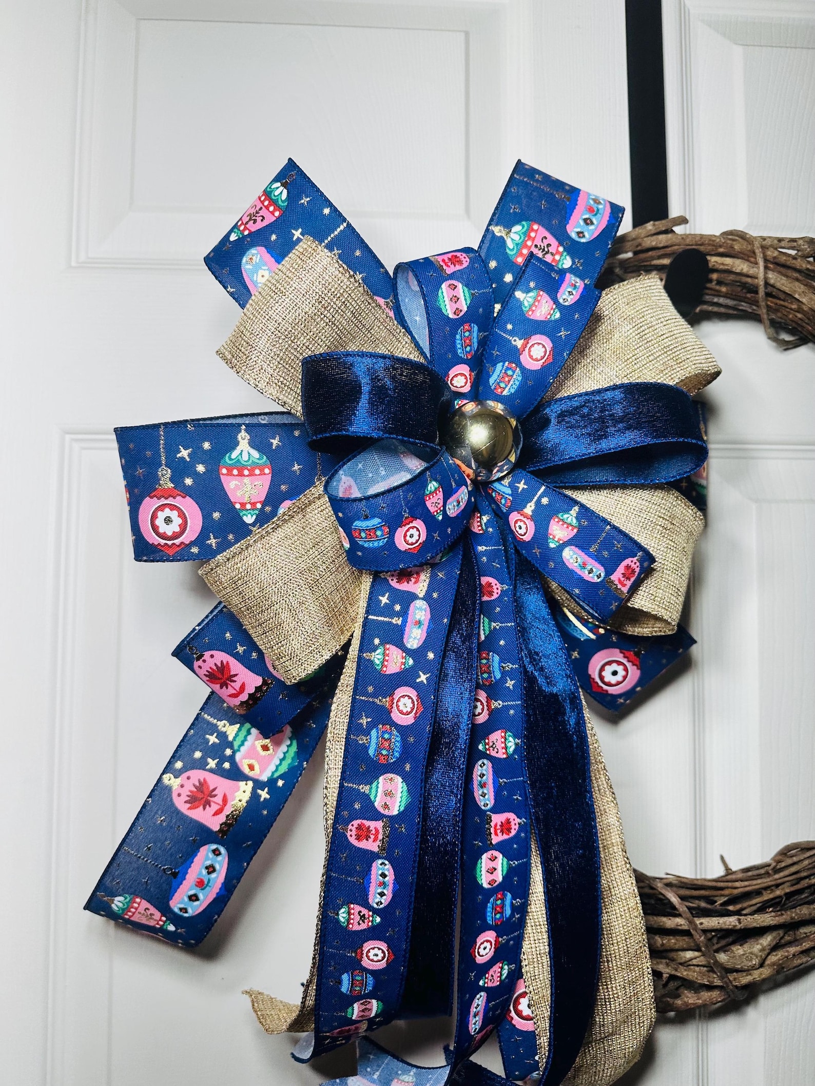 Beautiful Christmas Bow. Perfect as a Tree Topper, Mailbox Bow, Wreath ...