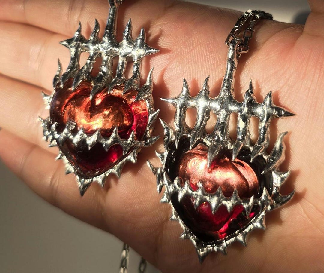 Vampir Sacred Heart /made to Order - Etsy