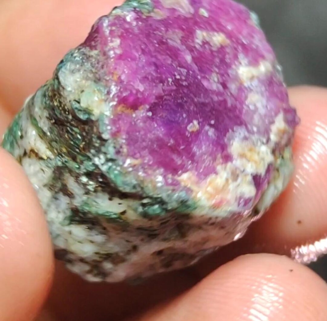 Natural Ruby Rough Gemstone: 98 Carats, 19x21 Mm - Etsy
