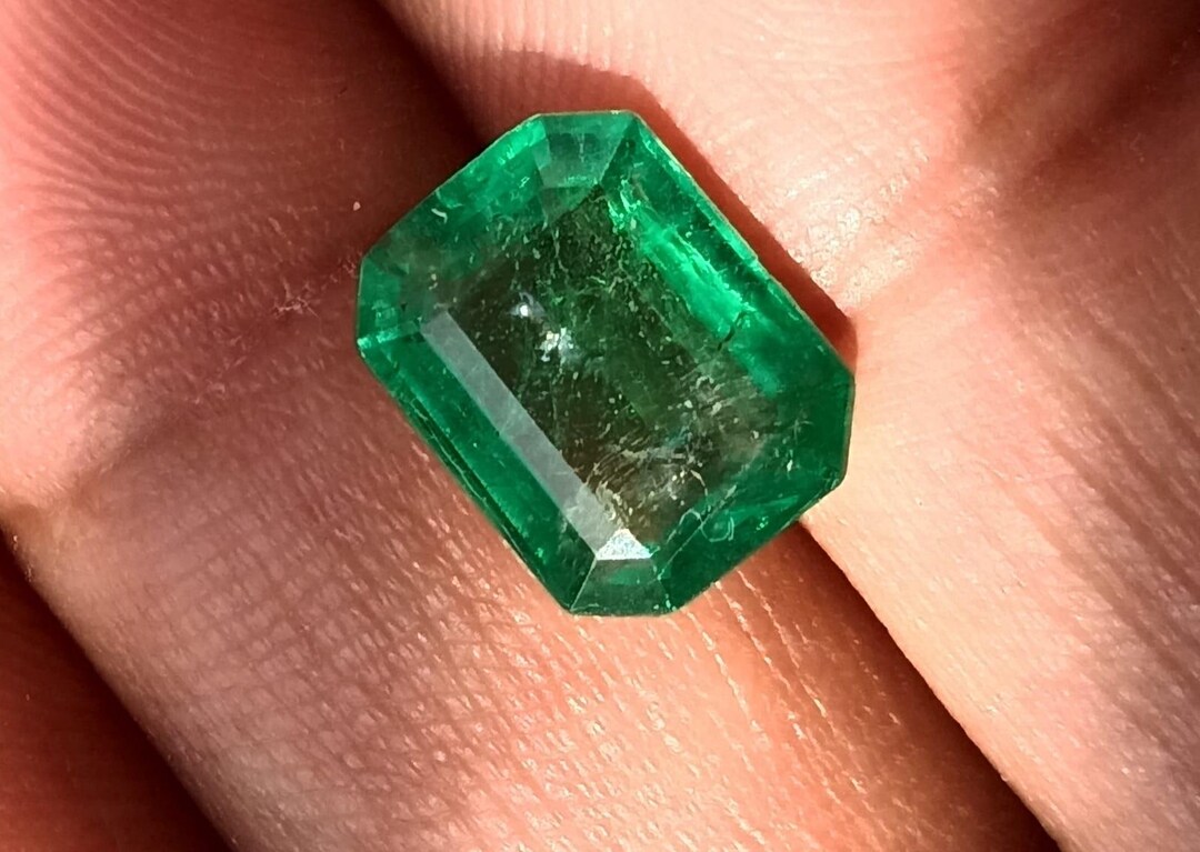 Natural Zambian Emerald, Octagon Shape, 2.99 Carats, 8.3 X 10.7 MM ...