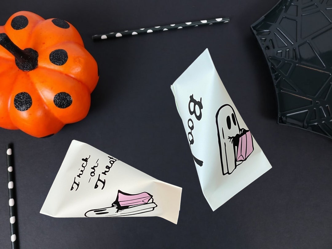 Ghost Triangular Party Favor Classroom Halloween Birthday Baby Shower ...