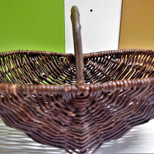 Round Foraging Basket - Etsy