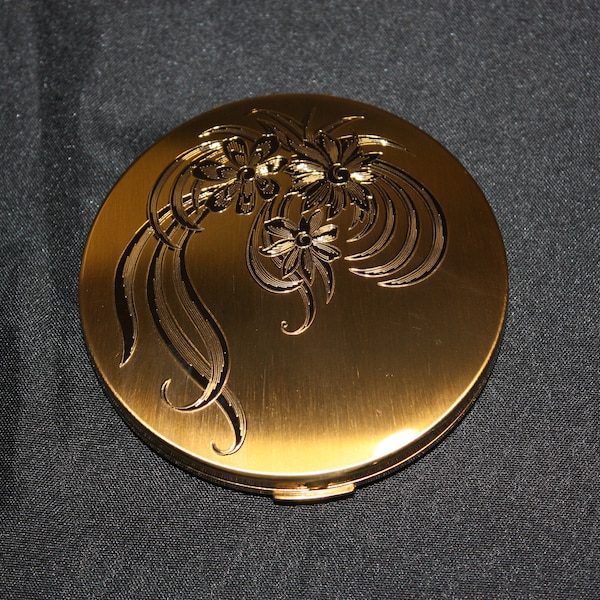 Collectible Elgin American Compact - Etsy