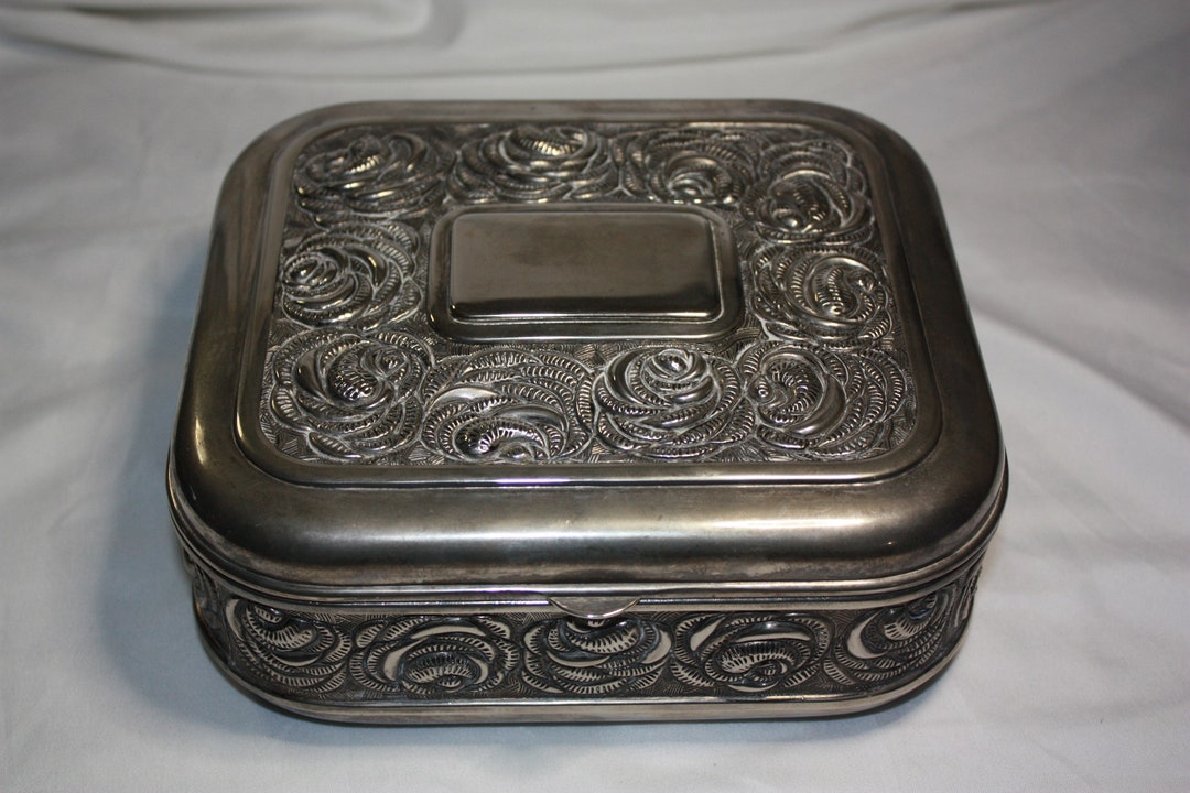 Vintage Heavy Silver-plated Box With Hinged Lid and Red Velvet Lining ...