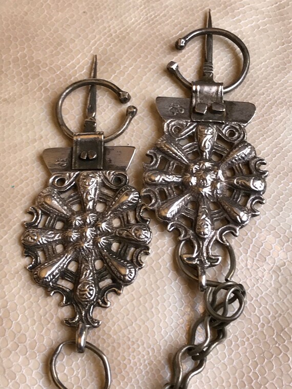 Ancienne paire de fibules berbères – TIZERZAI - régio… - Gem