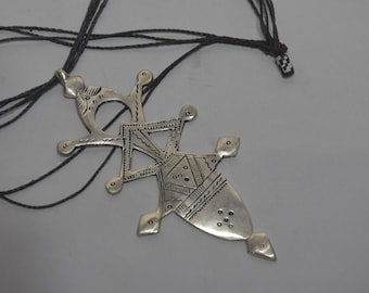 Moroccan Cross Necklace - Etsy