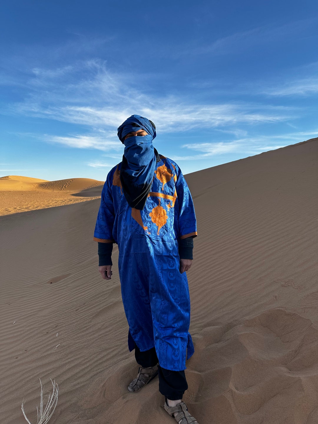 Tuareg Clothing Gandora With Tuareg Scarf , Berber Djellaba Sahraoui ...