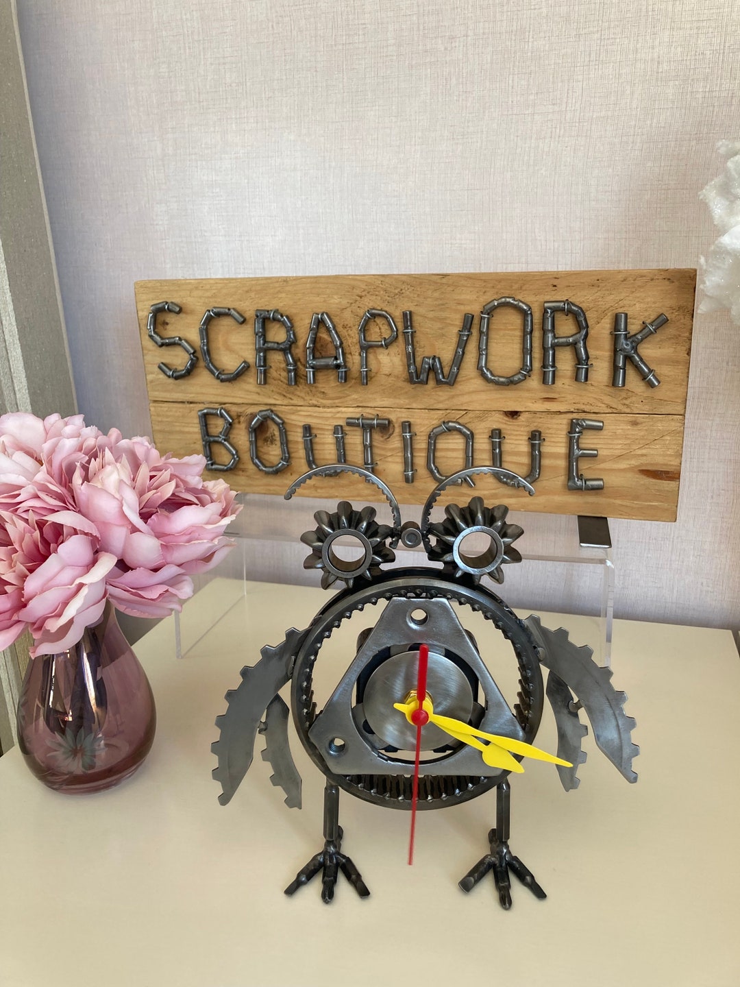 Planet Owl: Hand-made Clock Using Scrap Metal and a Planet Gearbox Gear ...