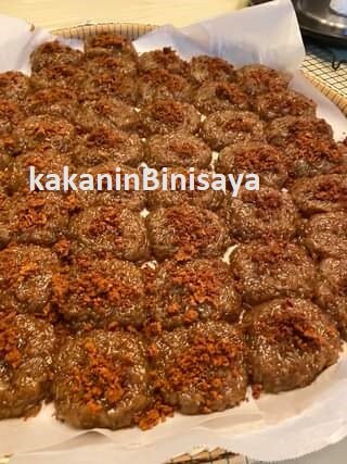 Authentic Homemade Biko Latik Caramelized Rice Cake With Coconut Curds ...