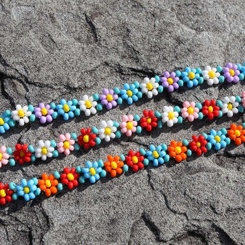 Beaded Daisy Flower Bracelet Layering Bracelet Colorful - Etsy Beaded Daisy Flower Bracelet Layering Bracelet Colorful - Etsy