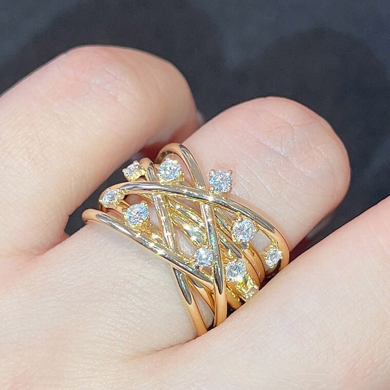 Criss Cross Wedding Band With Diamond in 18ct Gold, Unique Crossover ...