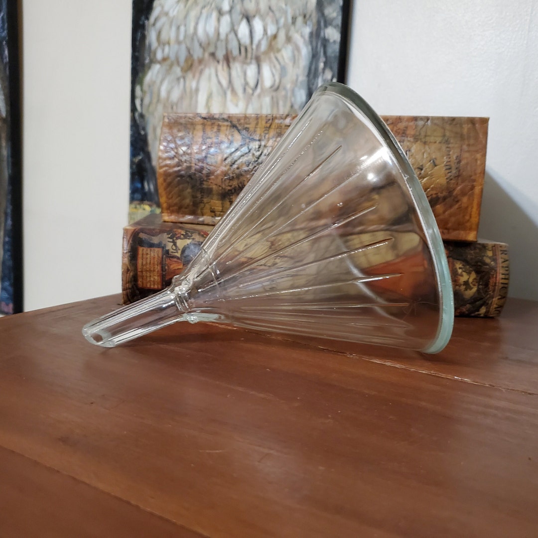 Vintage 16 OZ Large Glass Laboratory Funnel Ribbed Glass Pharmacy ...