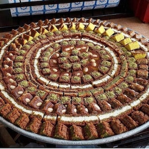 Lebanese Authentic Sweets | Famous Arabic Dessert | Delivered With DHL ...