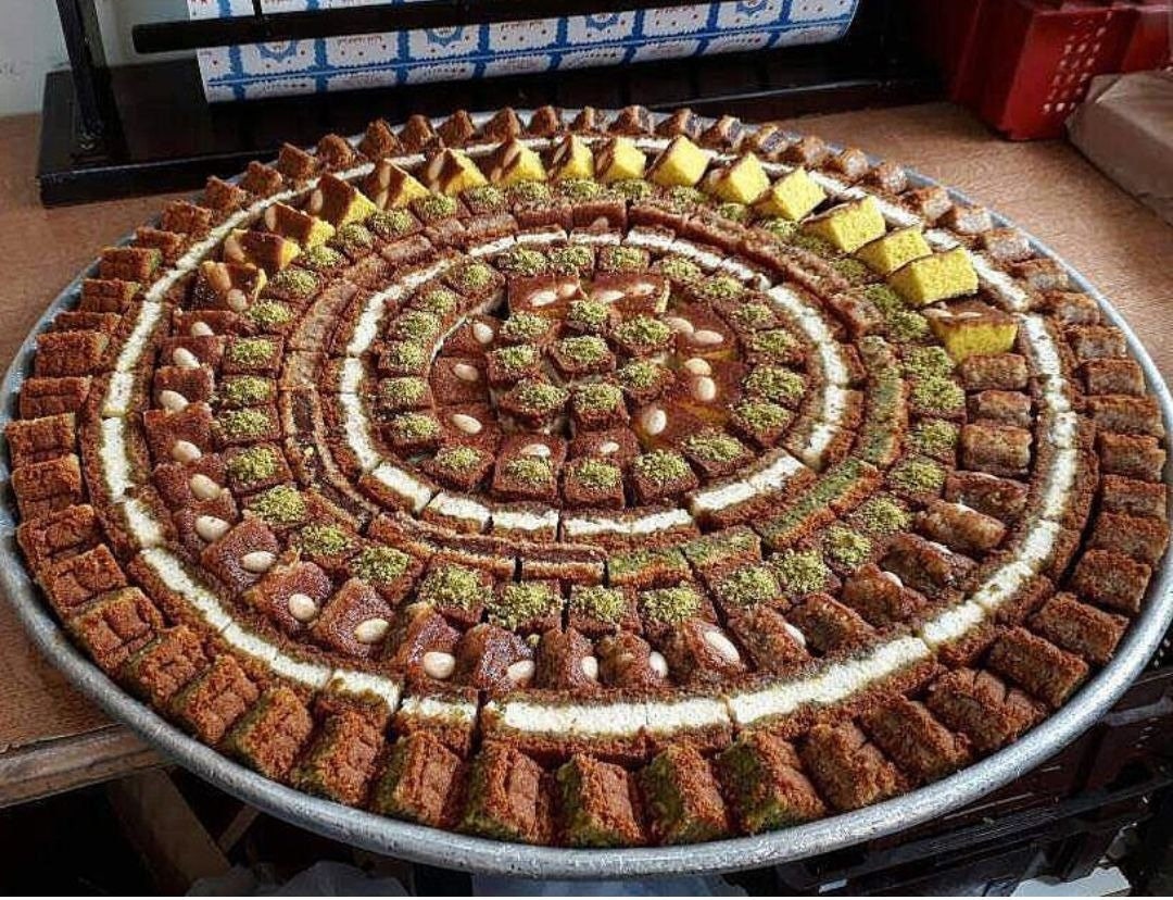 Lebanese Authentic Sweets | Famous Arabic Dessert | Delivered With DHL ...